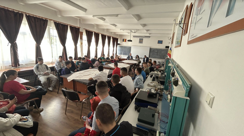 313 de Ucenici Electricieni în anul școlar 2023 – 2024 și o nouă ...